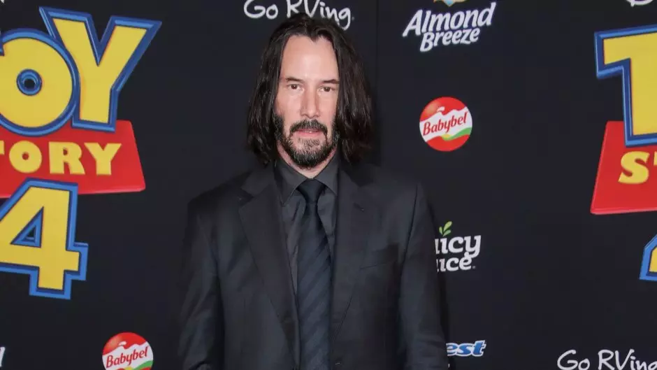 Keanu Reeves Low Key da Eco Friendly Gidan Los Angeles