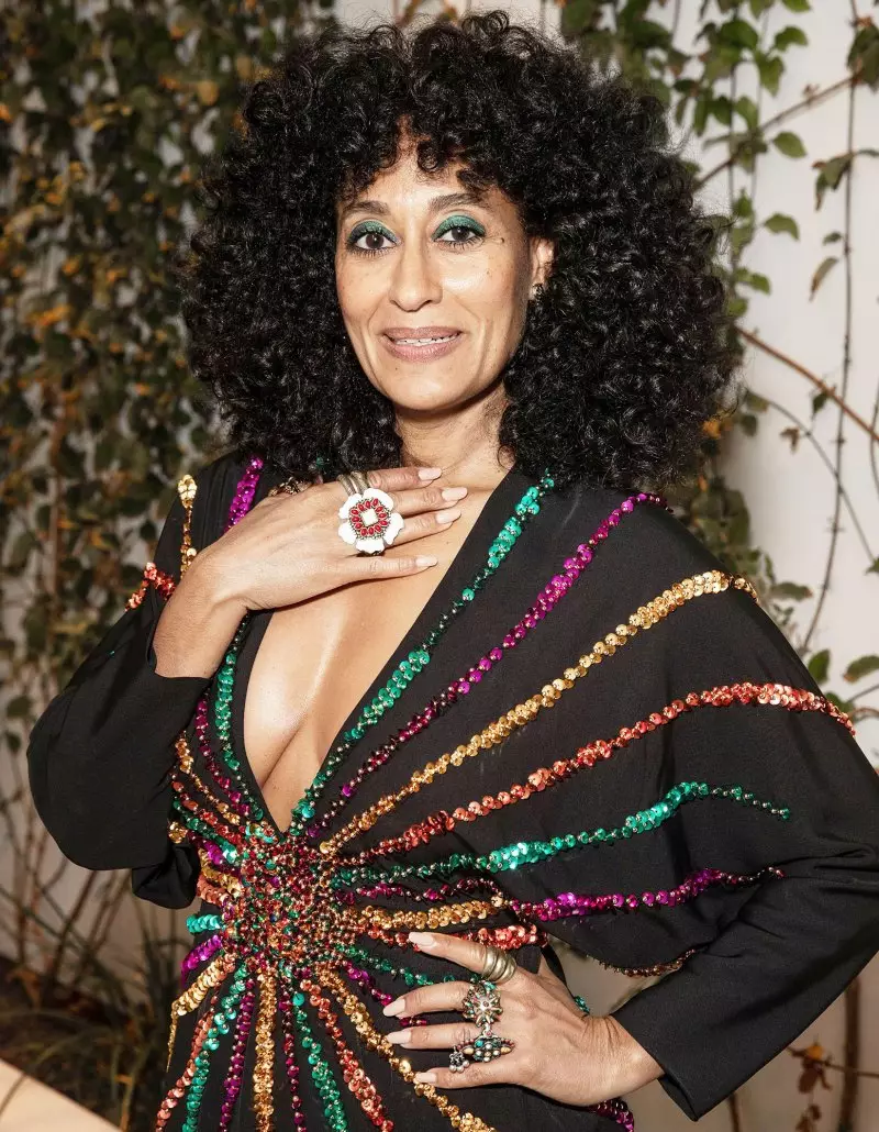 Tracee Ellis Ross Ulduzları Həyat sevgisi və özünə qulluq haqqında mənalı hikmət sözlərini bölüşürlər.