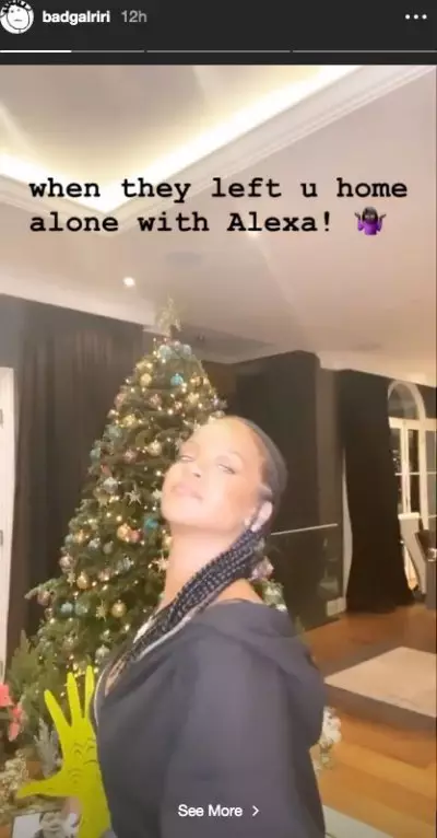 Rihanna baila diante do seu Nadal despois de quedar soa na casa con Alexa e é un gran humor