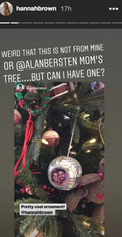 Alan Bersten Ibinahagi ang Christmas Mirrorball Ornament Kay Hannah Brown