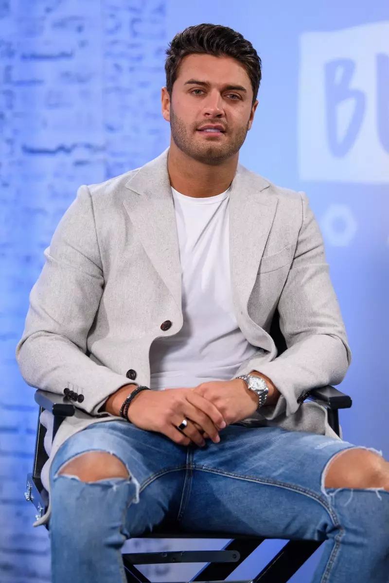 Mike Thalassitis O shoele