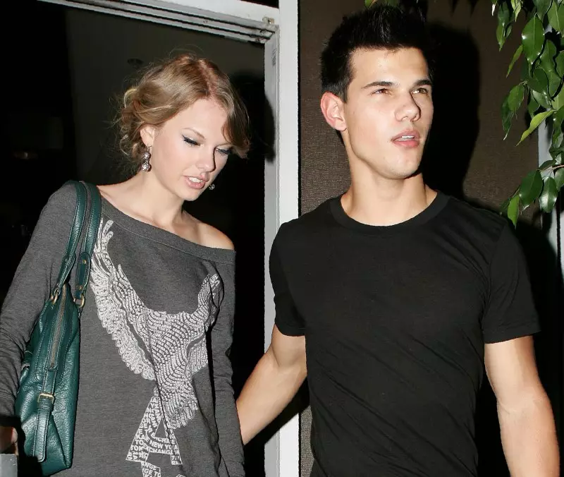 Taylor Swift berpacaran dengan Taylor Lautner