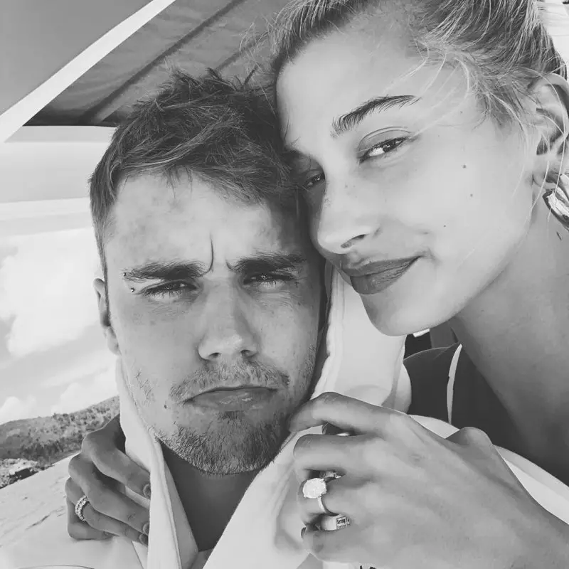 Justin Bieber û Hailey Baldwin di Tebaxa 2019-an de Selfia Vacationê digirin