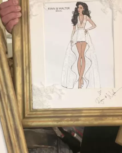 Lilly ghalichi brúðkaupskjól skissa 3