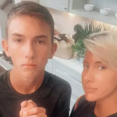 Grayson Chrisley Selfie med syster Savannah Chrisley