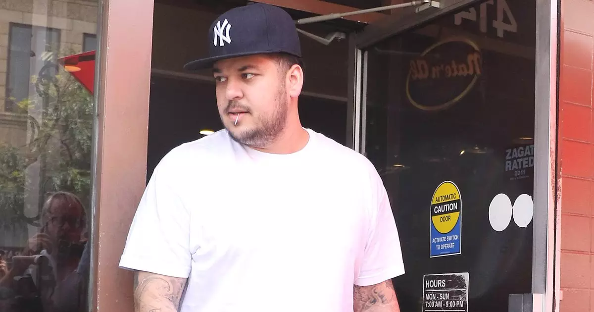 Kiel Rob Kardashian Perdis Pezon: Ene de Lia Dieto kaj Trejnada Rutino