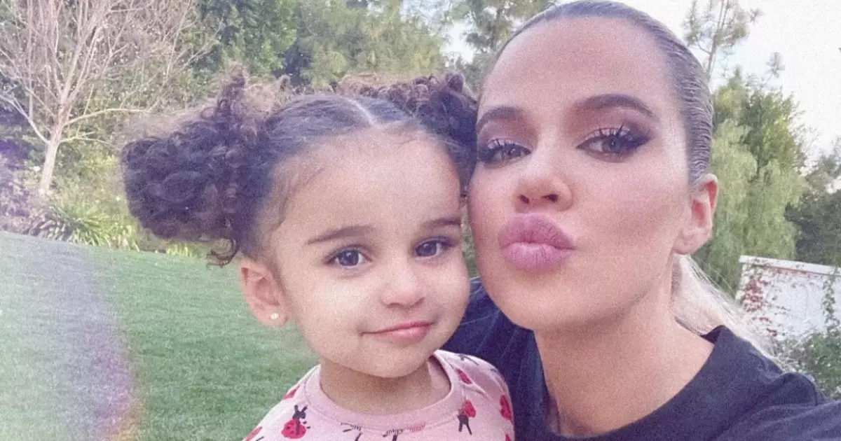 Khloe Kardashian Ngalungkeun Birthday Barbie Partéi pikeun Niece Dream