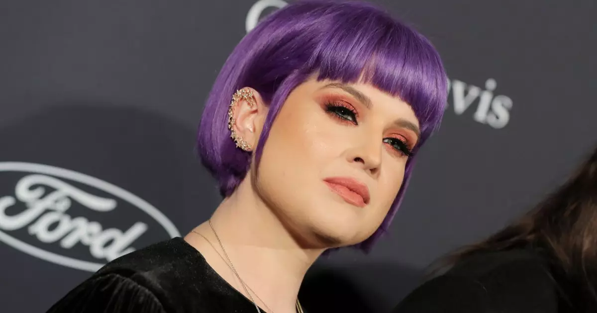 Kelly Osbourne Ass 'stolz' vu Gewiichtsverloscht, Gastric Sleeve Chirurgie