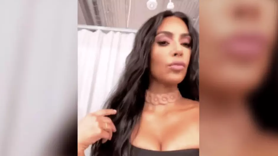 Kim Kardashian hálsmen ígrædd instagram