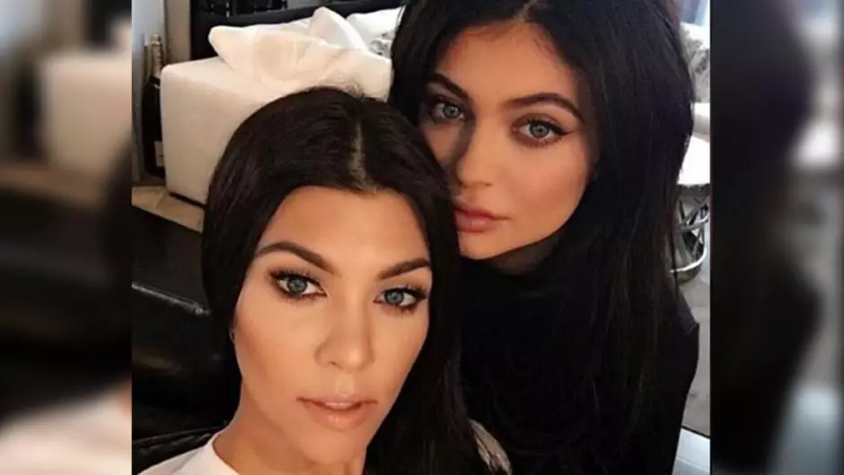 Kourtney kardashian kylie jenner ukuhlanganyela