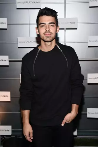 Adegan seks Joe jonas 1