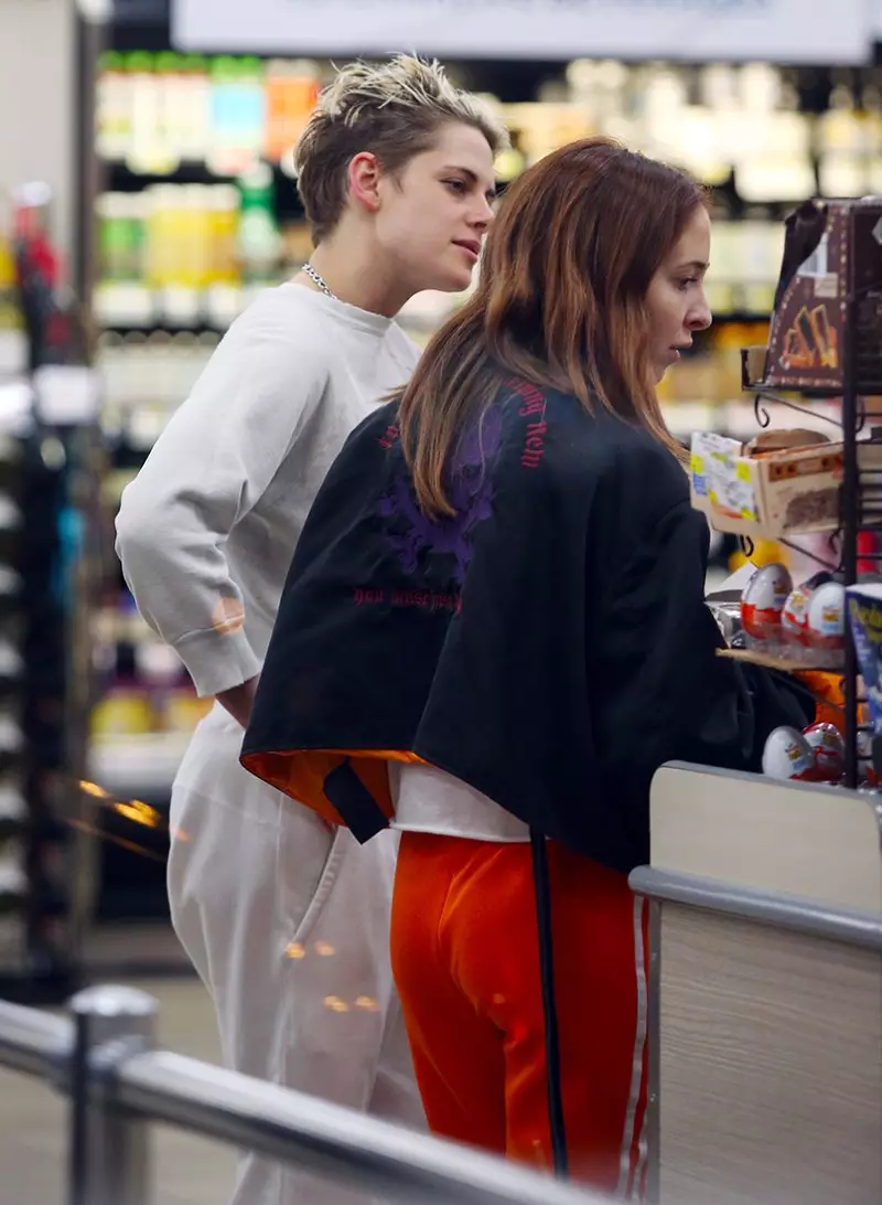 Kristen Stewart balanja grocery jeung kabogoh anyar nya Sara Dinkin