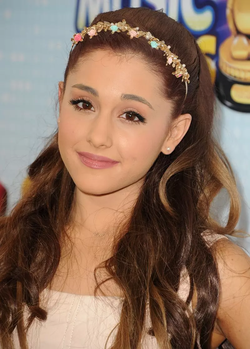 Ariana Grande 2013