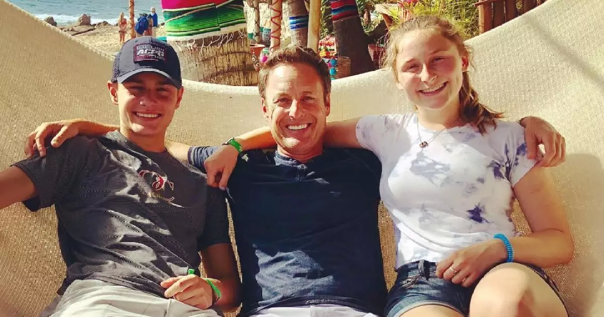 Quen son os fillos de Chris Harrison? Coñece o fillo Joshua e a filla Taylor