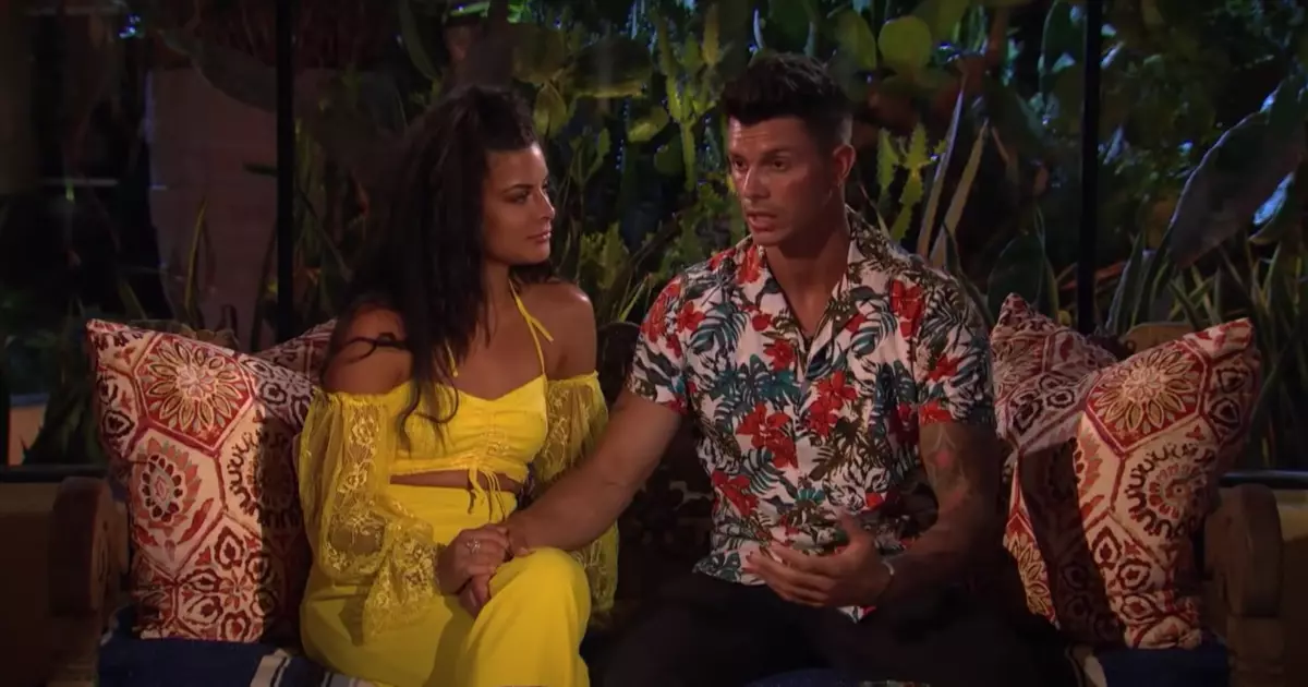 Mari e Kenny de Bachelor in Paradise seguen xuntos? Actualizar