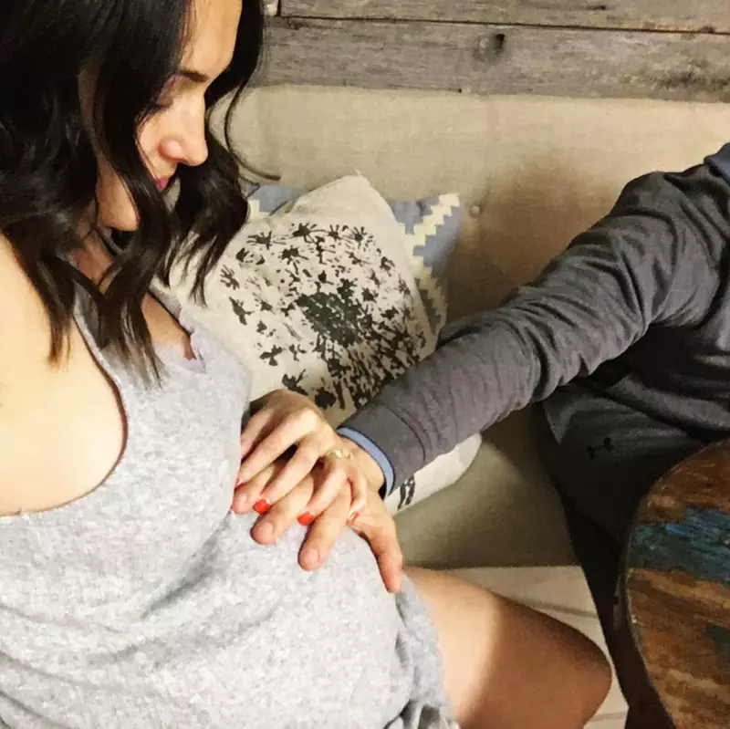 Brie bella έγκυος 26 εβδομάδων