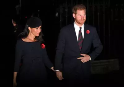 Príncipe Harry, Duque de Sussex e Meghan, Duquesa de Sussex assistem a um serviço que marca o centenário do armistício da Primeira Guerra Mundial na Abadia de Westminster