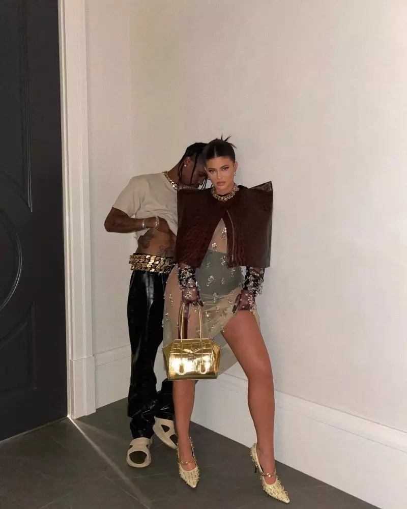 kylie-travis- Givenchy-ig