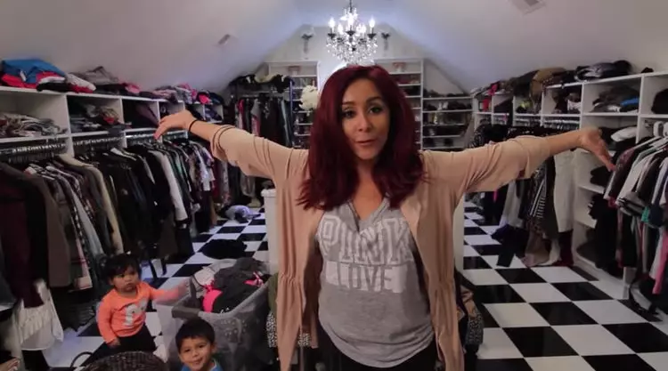 lemari rumah snooki