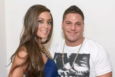 Iza no nisoloky an'i Ronnie an'i Sammi? Jersey Shore Drama Explained 28409_2