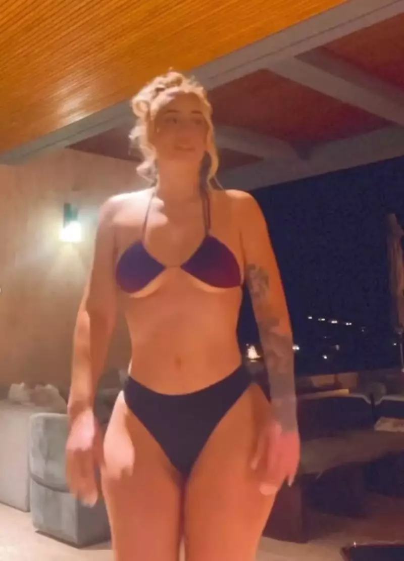 Iggy Azalea Bikini Foto's