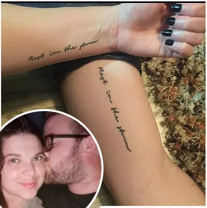 Amy duggar tattoo