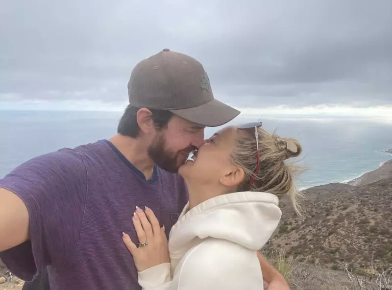 Kate Hudson en Danny Fujikawa's relatietijdlijn