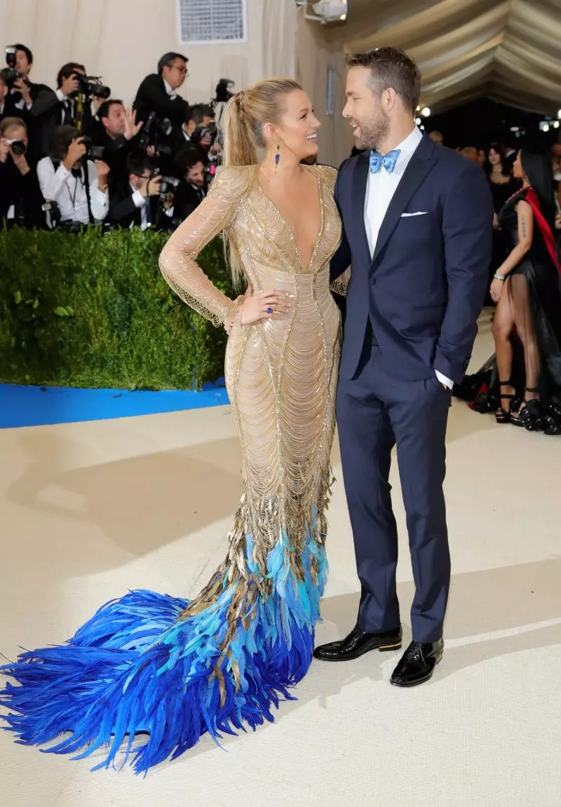 Blake lively Ryan Reynolds ayaa la kulmay gala