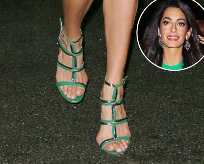 Amal clooney piedoj