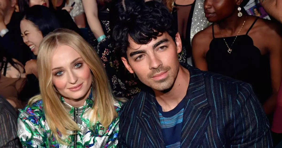 Sophie Turner iyo Joe Jonas Sawirada Arooska: Eeg Sawirada Nacasnimada ah