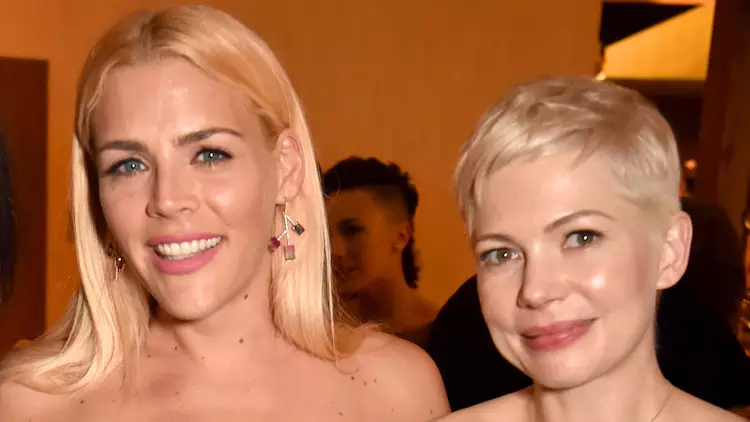 Tsis khoom philipps Michelle Williams