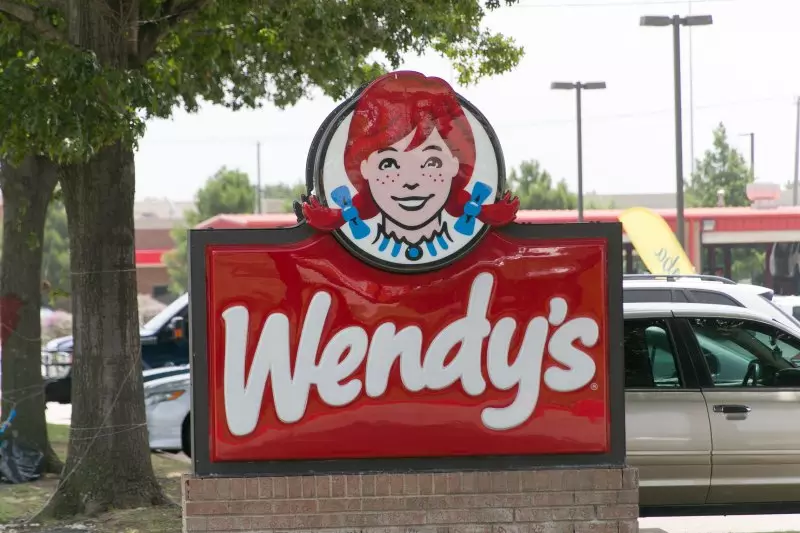 snabbmat-öppen-på-tacksägelse-wendys