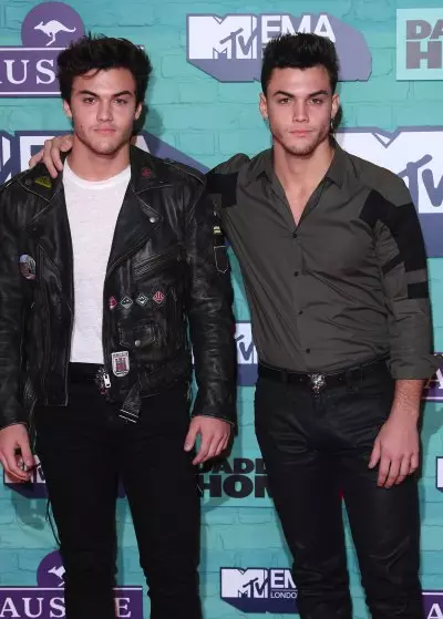 MTV-ийн улаан хивсний ёслол дээр Dolan Twins