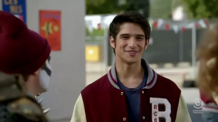 Nghiện công việc tyler posey