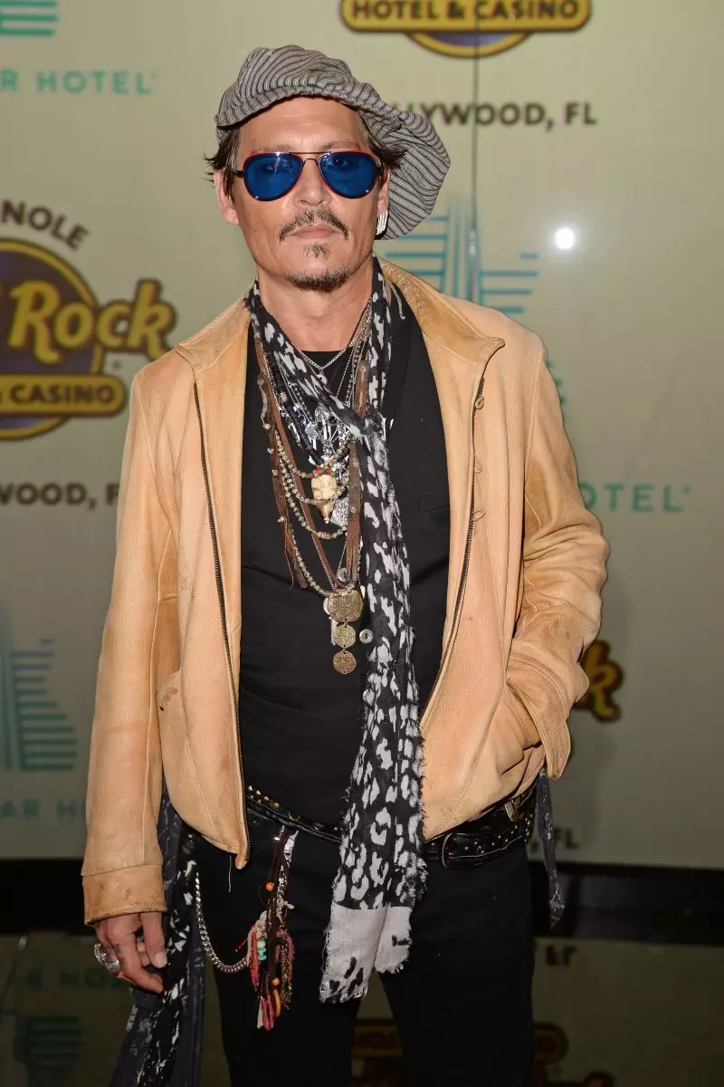 Khloé Kardashian, Scott Disick och Sofia Richie Sizzle i Florida Hard Rock-öppning Johnny Depp