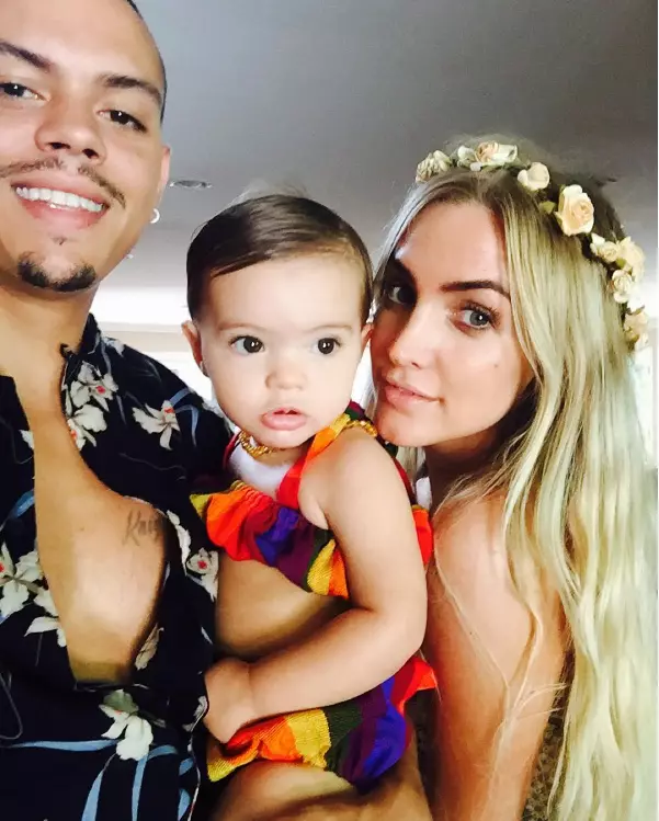 Ashlee simpson evan ross family 4