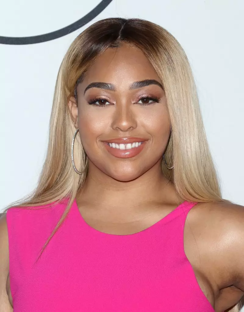 Jordyn Woods woz rad blond cheve