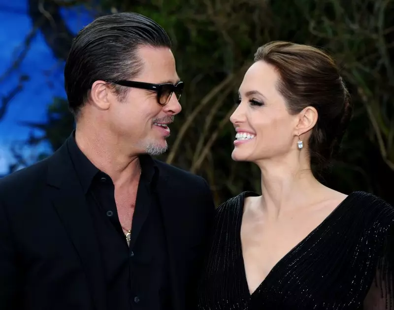 Angelina Jolie Brad Pitt gbara alụkwaghịm 20