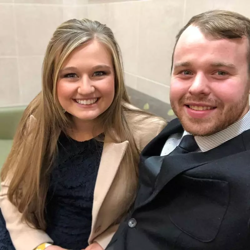 Josheph e Kendra Duggar esperando o bebé número 3