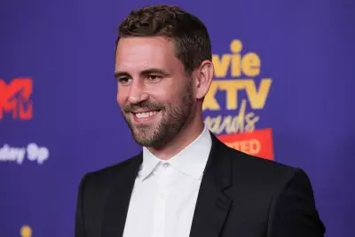 Lukas Pell Shades Klaim Kontrak 'Sarjana' Nick Viall