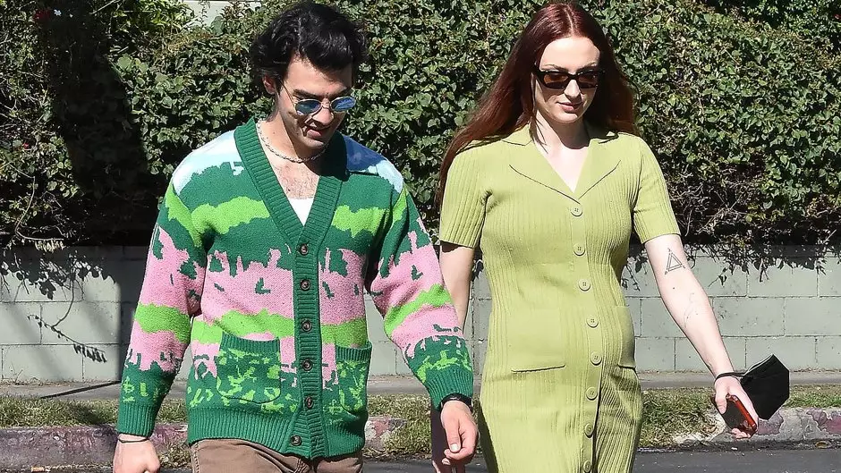 Fotos de Sophie Turner Baby Bump