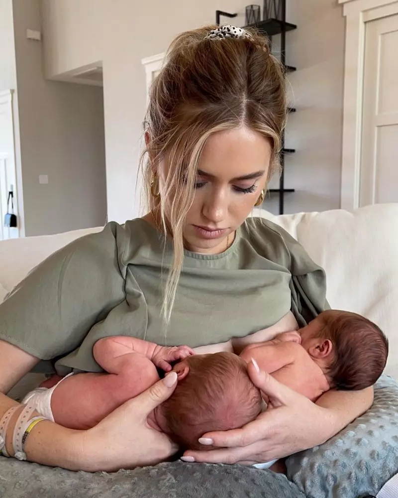 lauren-luyendyk-breast-feeding-twins