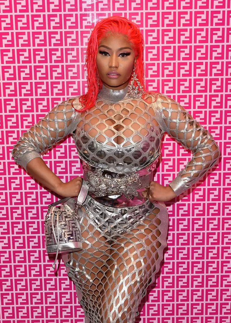 Nicki Minaj praat over baby die borstvoeding geeft