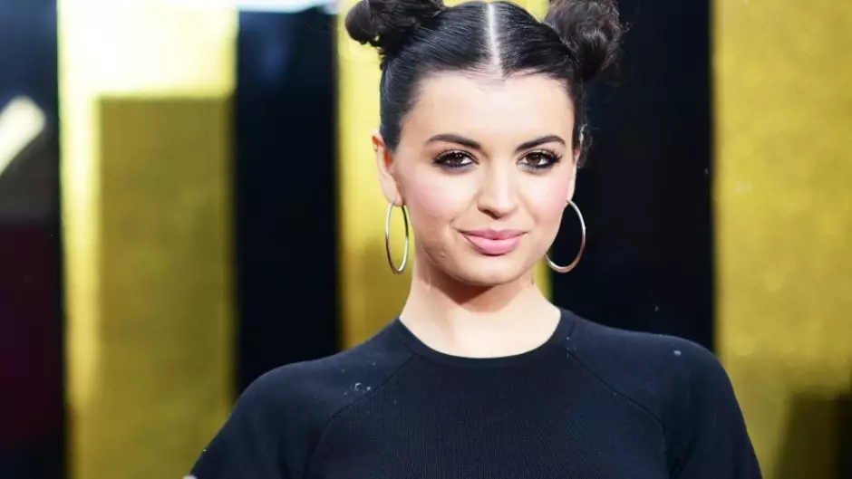 Το νέο τραγούδι της Rebecca black