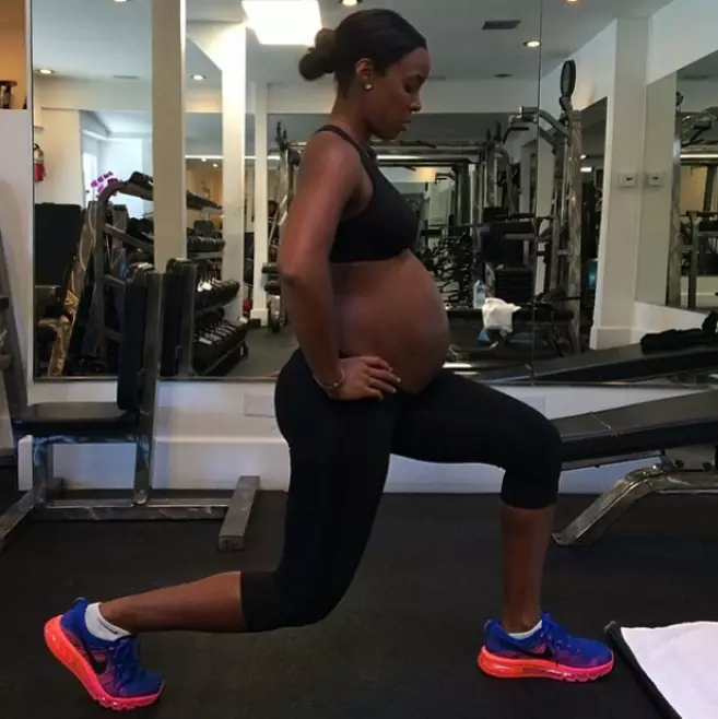 Kelly rowland babybump