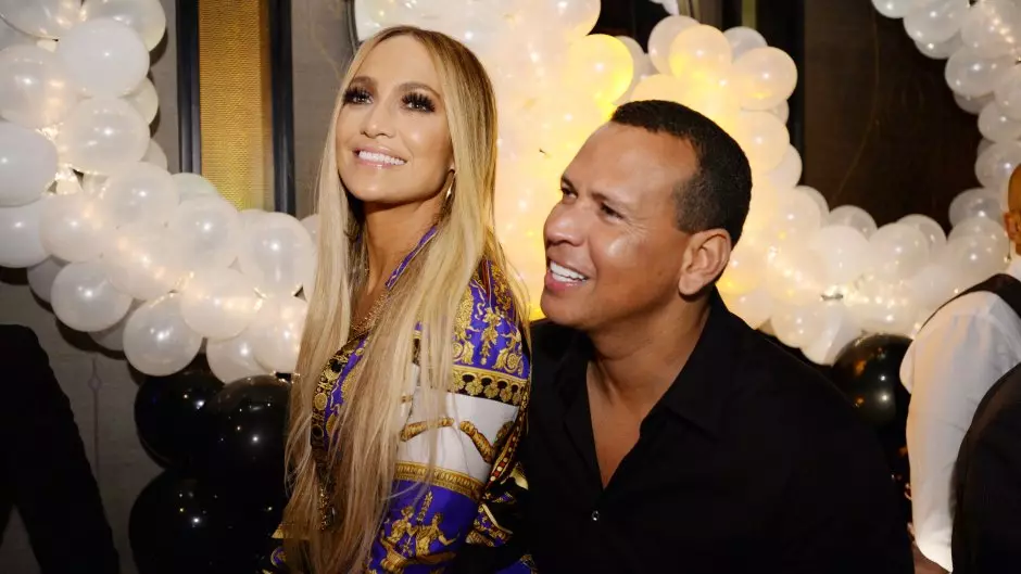 Jennifer Lopez, Alex Rodriguez, Fety fitsingerenan'ny andro nahaterahana, Mitsiky