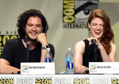 komplekts Harington Rose Leslie Getty attēli