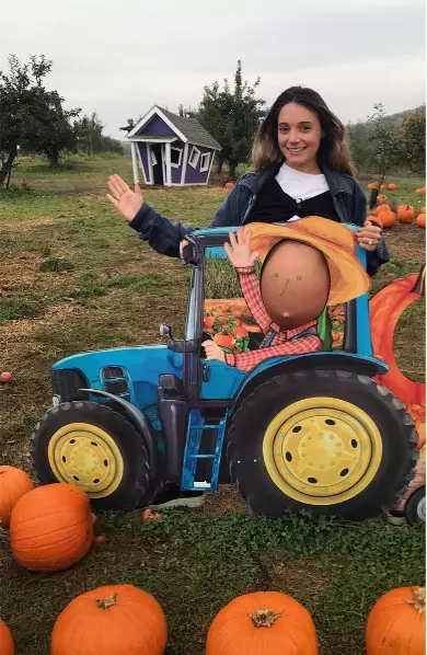 Laura perlongo baby bump pumpkin