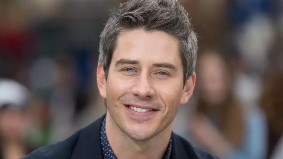 Arie luyendyk jr vidurinė mokykla