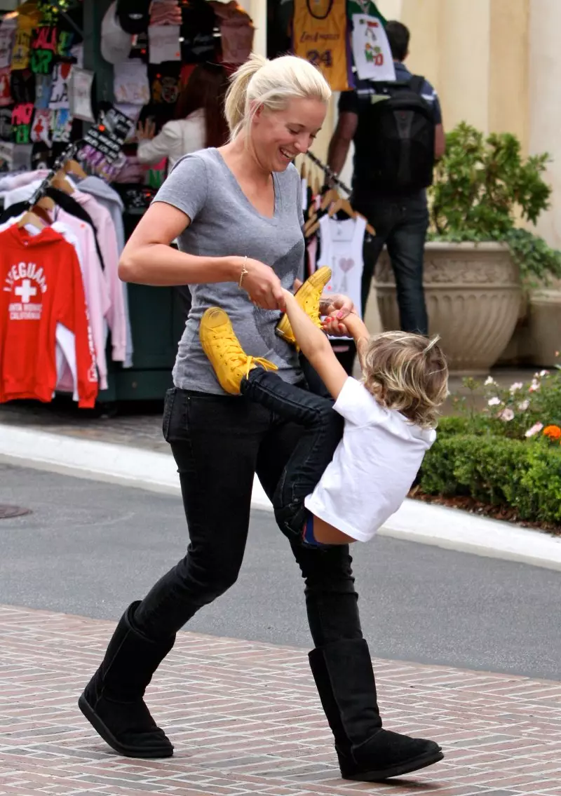 Mindy mann gwen stefani nanny 7